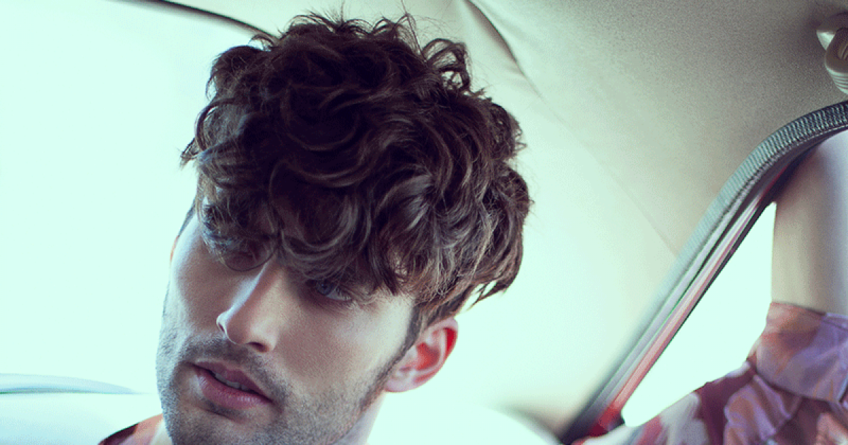 Bowl Cut: Der Topfschnitt ist zurück | Friseur.com